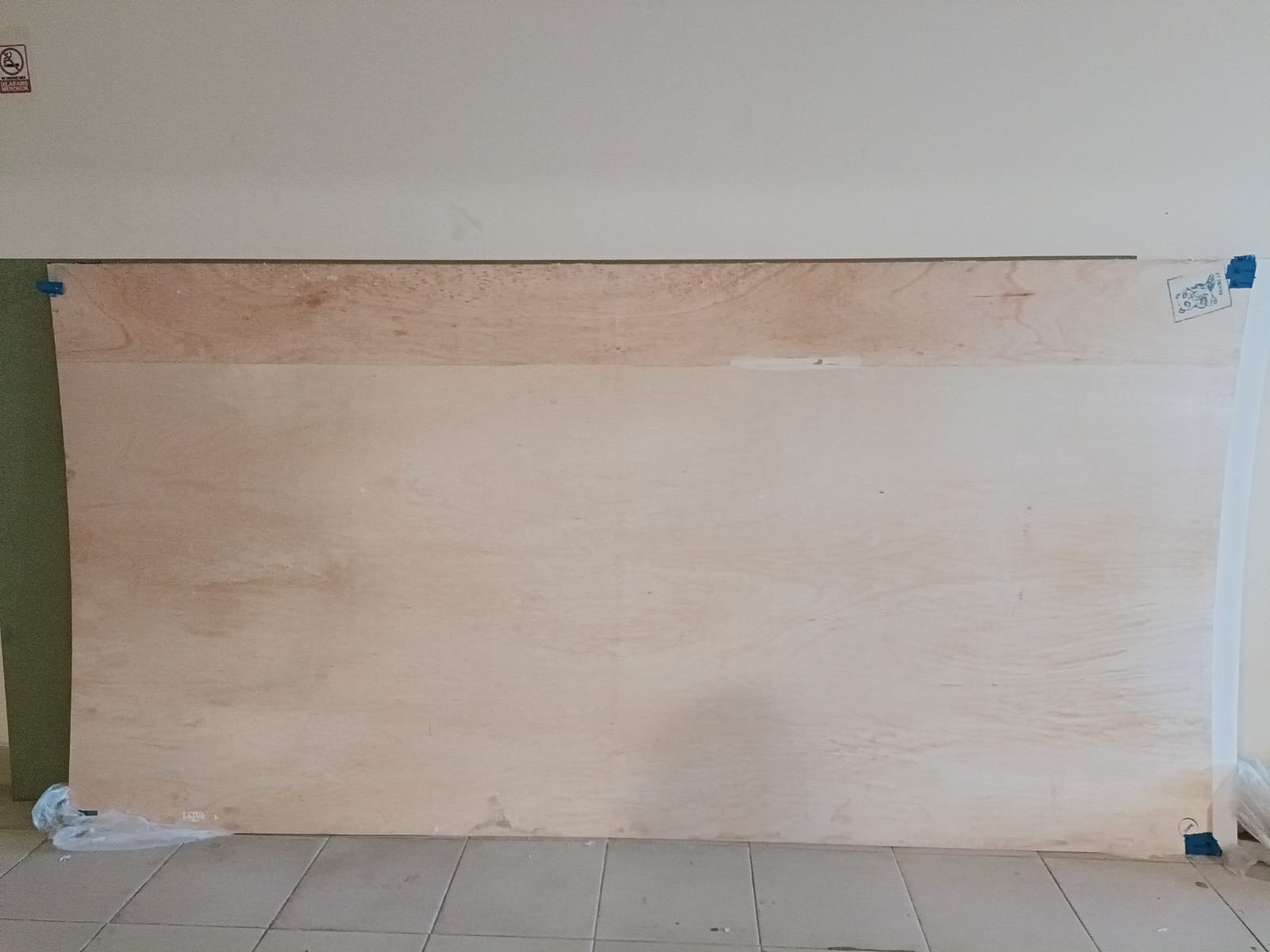 Triplek Melamine Kunci 3mm - Shine / Doff | Master Plywood