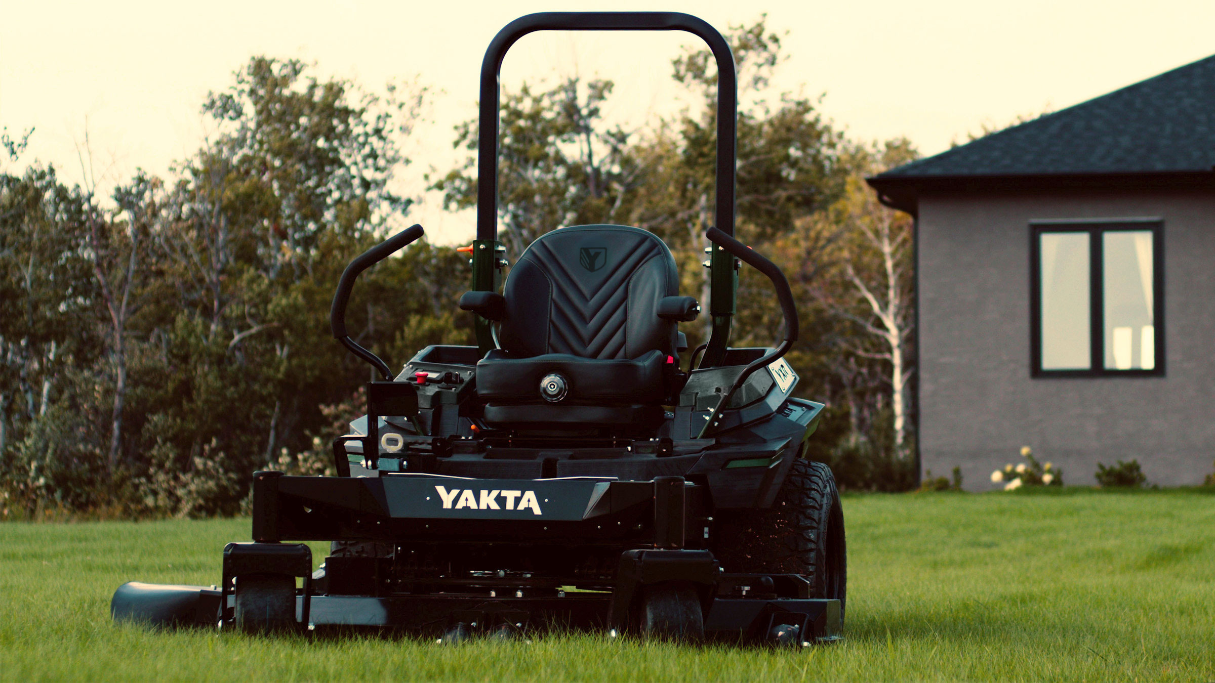 What Makes Yakta Zero-Turn Mowers Stand Out? | Blog | Yakta