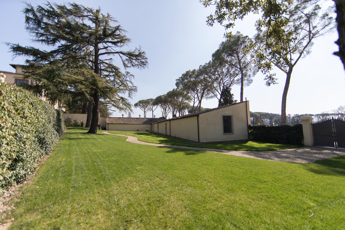 Limonaia-Villa Strozzi-Florence Luxury Villas