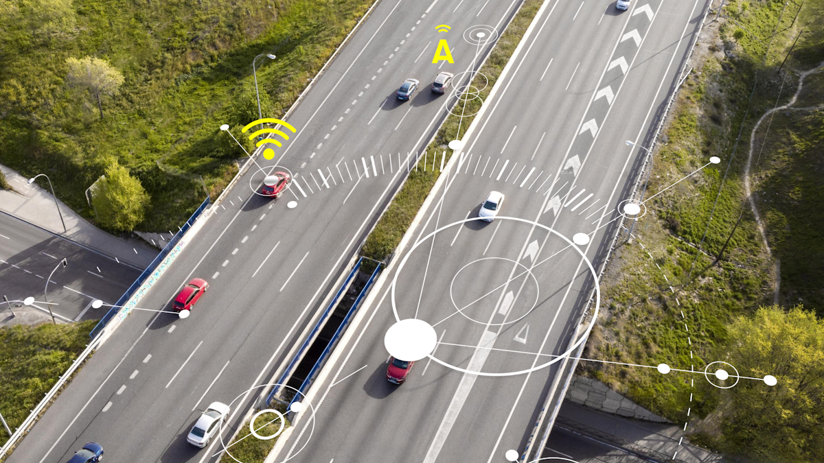 5Y partnership to enhance data capabilities for businesses