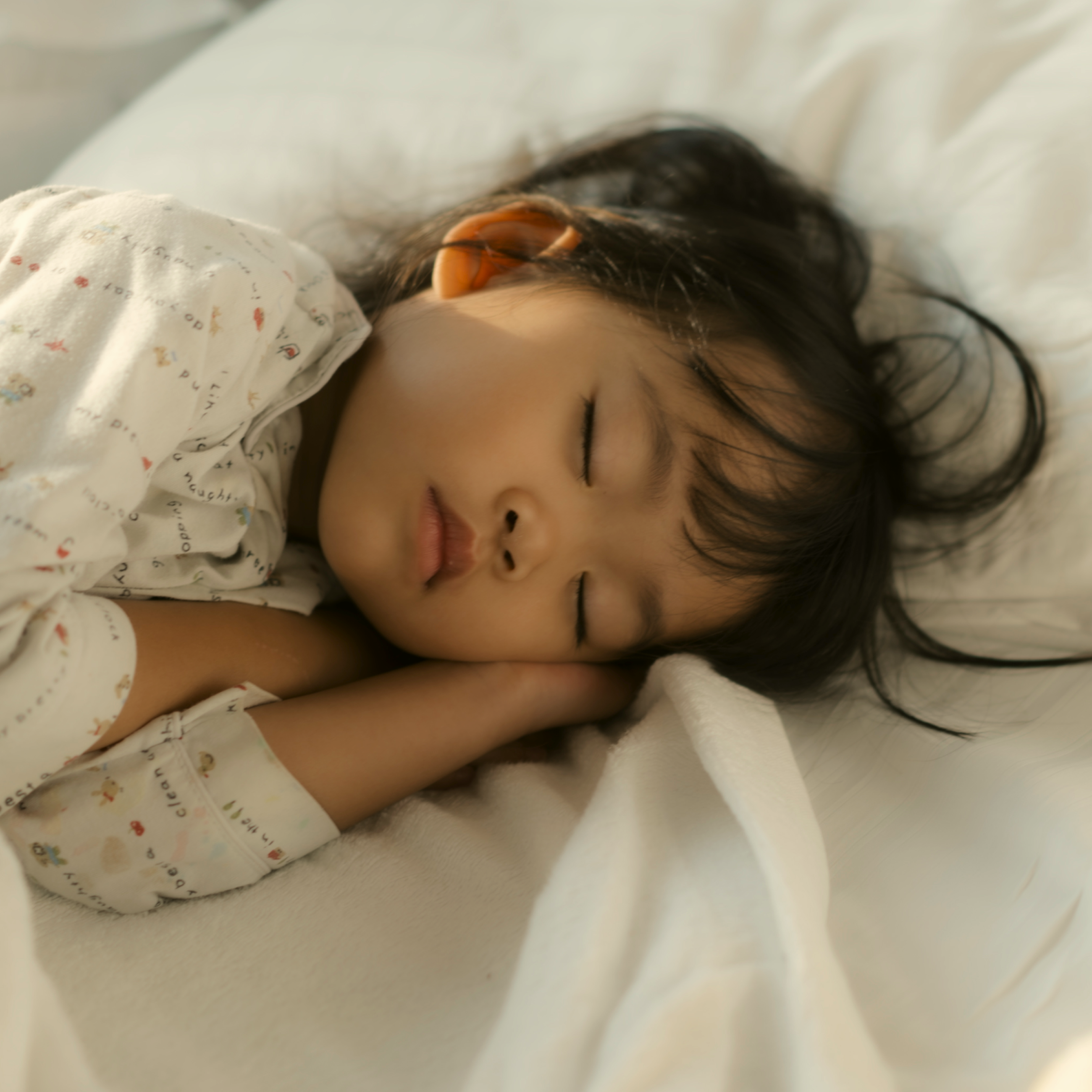 How To Help Your Toddler Sleep Alone 4 Steps To Build Bedtime Confidence