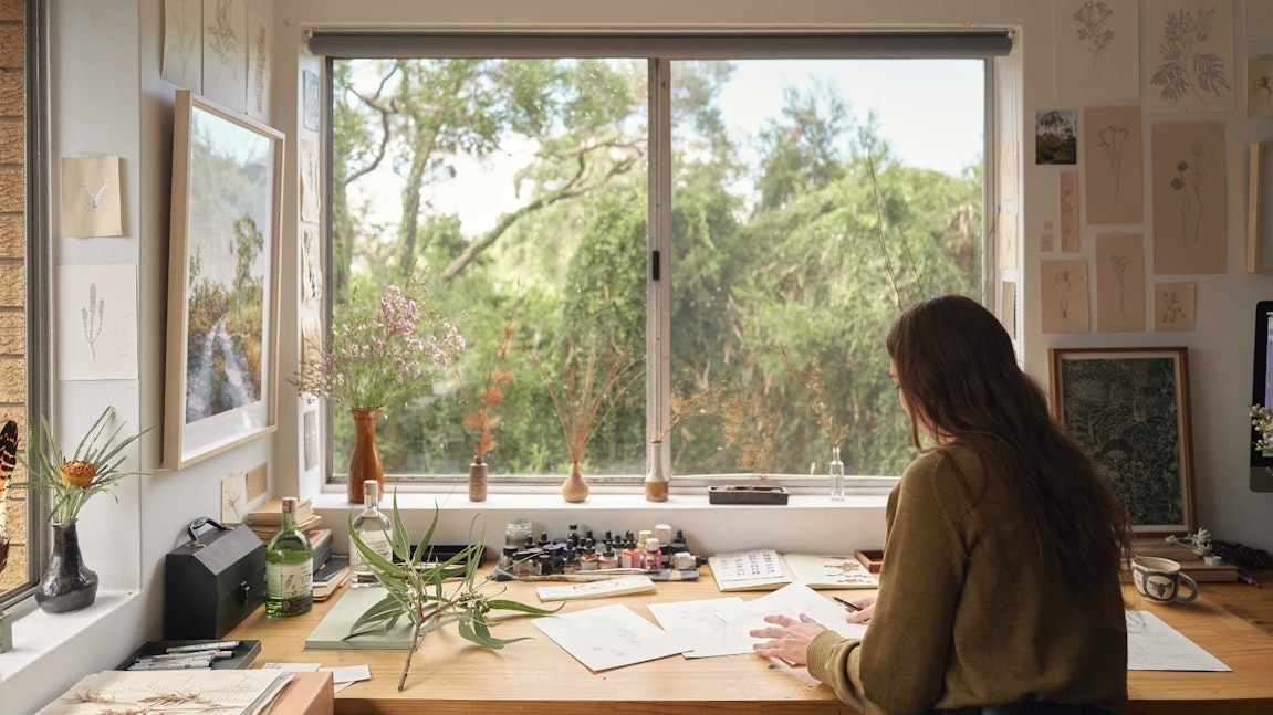 MEET EDITH REWA, THE ARTIST AND ILLUSTRATOR BEHIND OUR 2022 CHRISTMAS ART