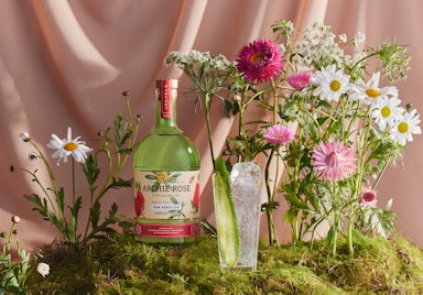 Four Ways To Drink Raw Honey Gin