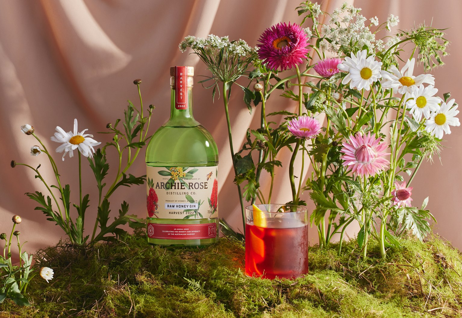 Four Ways To Drink Raw Honey Gin