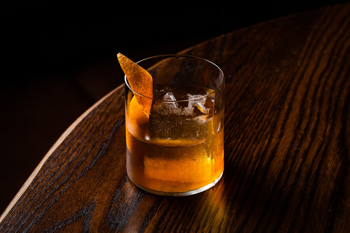 Recreating the Cocktail Bar Experience at Home