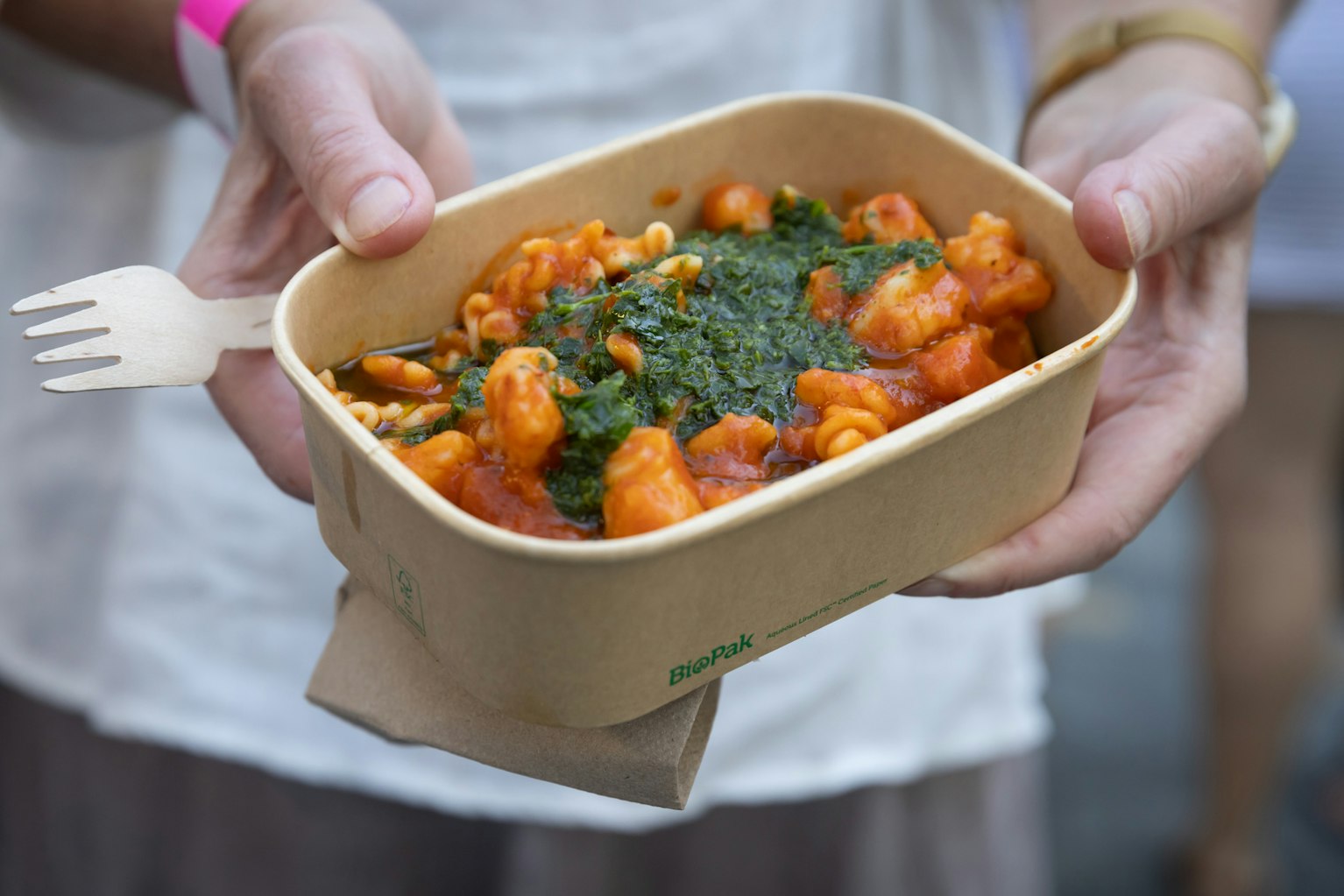 How To Do StickyBeak Like A Pro