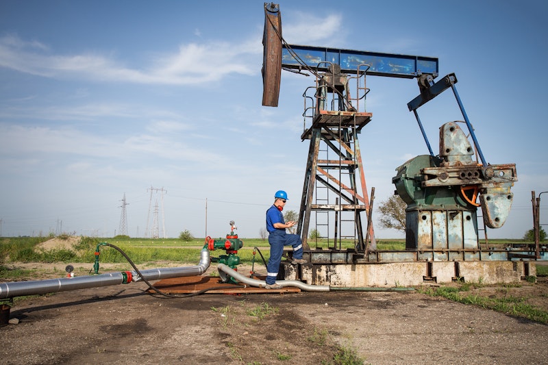 5 benefits of oil and gas asset tracking software | Verizon Connect