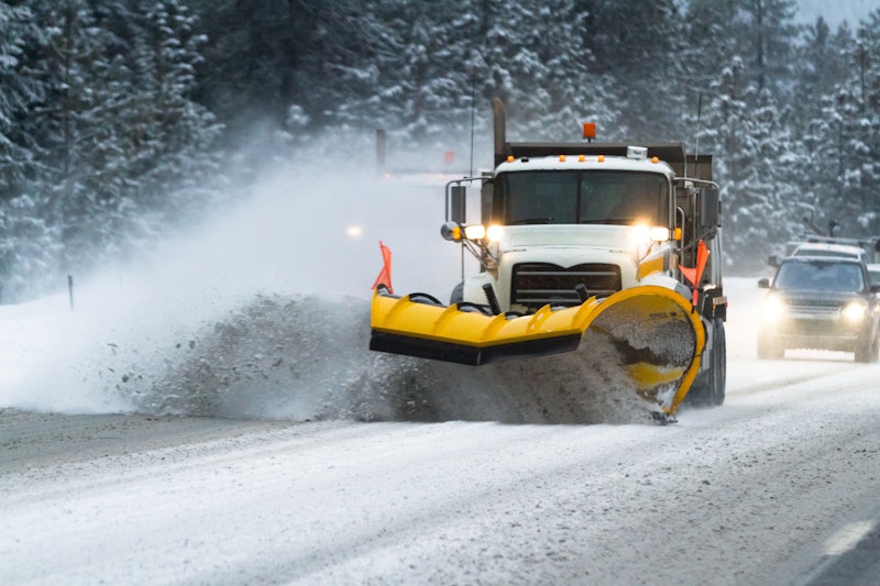 How GPS tracking protects public works winter operations | Verizon Connect