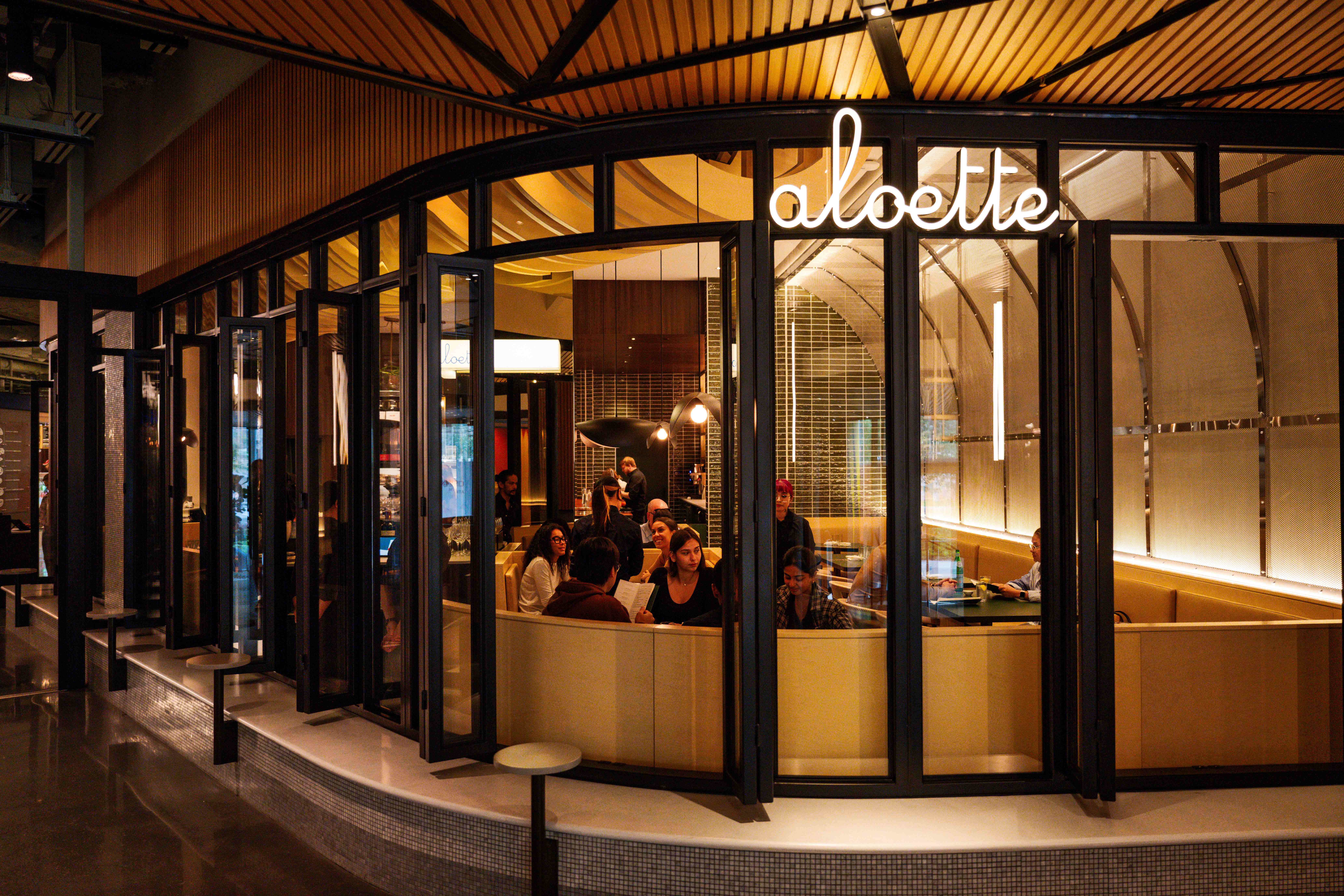 Aloette Go, fried chicken and salads in Toronto | Table